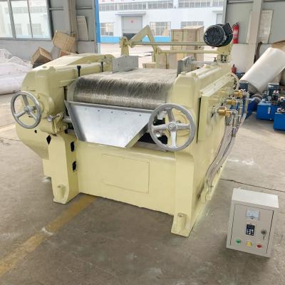 Cina Macchina di fresatura a tre rotoli S150 per la fresatura a scala di laboratorio di materiale di pasta in vendita