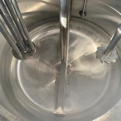 China 700kg Capacity Stainless Steel Double Layer Jacketed Liquid Mixing Tank with Agitator for sale