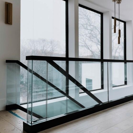 Quality Flooring Mounted Fence Handrail Aluminum Railing Balustrades with U Profile for sale