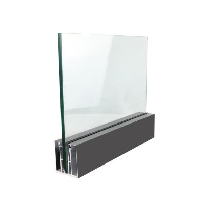 China Aluminiumprofiel voor glazen balustrade 3,6 m / stuk Verpakking Inbegrepen Te koop