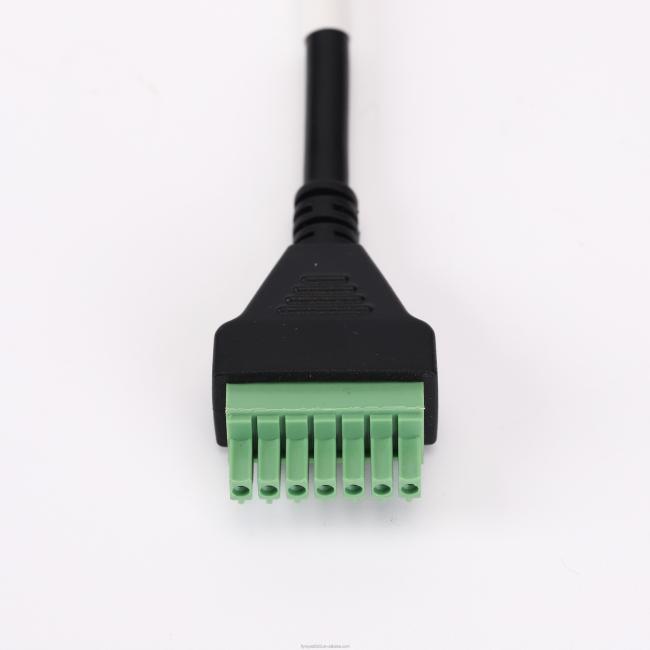 Flyroyal cable assembly with terminal block - close-up