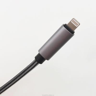 Cina Maschio Tipo C per l'illuminazione Cavi USB Ricarica rapida in vendita