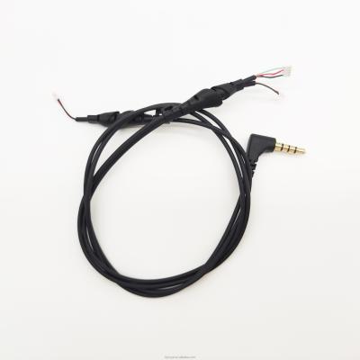 Cina Cable stereo audio Jack maschile da 3,5 mm Custom 90 gradi angolo destro gomito in vendita