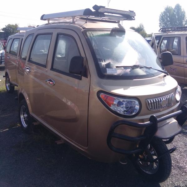 Quality China New Model3 Wheel Gasoline Tricycle 200cc Taxi Moto Bajaj Tuk Rickshaw For Sale Enclosed Cabin Tricycle for sale