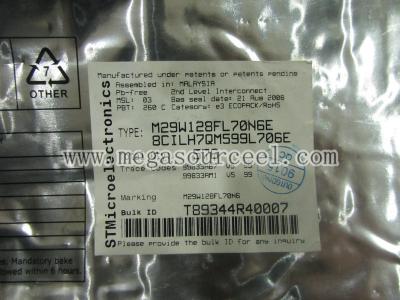 China M29W128FL70N6E --- Versorgungs-128 Flash-Speicher Mbit (8Mb x 16 oder 16Mb x 8, Seite, einheitlicher Block) 3V zu verkaufen