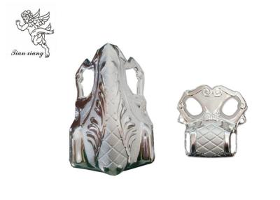 中国 金属の管が付いている銀製色PPの物質的な葬儀の棺の家具の小箱のコーナー 販売のため