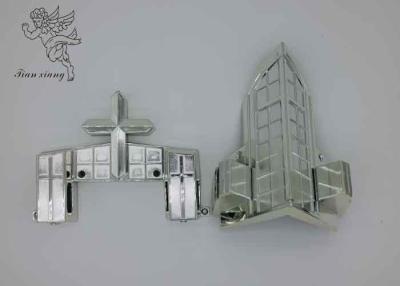 Κίνα Ασημένιο πλαστικό υλικό εξαρτημάτων κασετινών γωνιών φέρετρων χρώματος προς πώληση