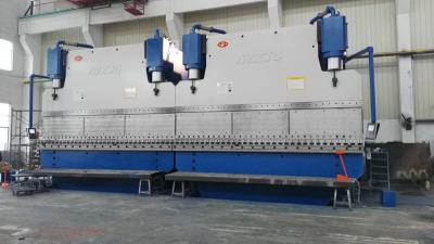 Cina 1600 tonnellate CNC Tandem Press Press Brake Max. spessore di piegatura 20mm Acciaio leggero in vendita