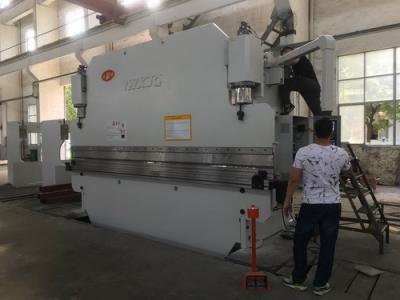 China WE67K-1000T CNC Hydraulic Press Brake Machine Bend 20mm Sheet With Standrad Tooling for sale