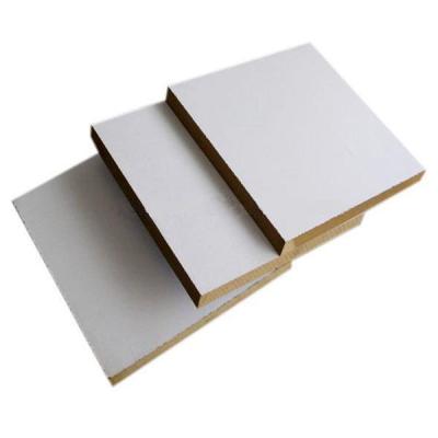 China MDF Melamine Board 18mm Wooden Board Moisture-Proof Double Faced Melamine Glue WBP/E1 for sale