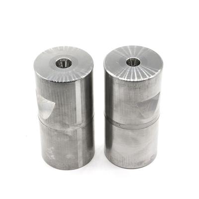 Cina Carbide Punch Die Mold resistente all'usura HSS Die per viti e bulloni in vendita