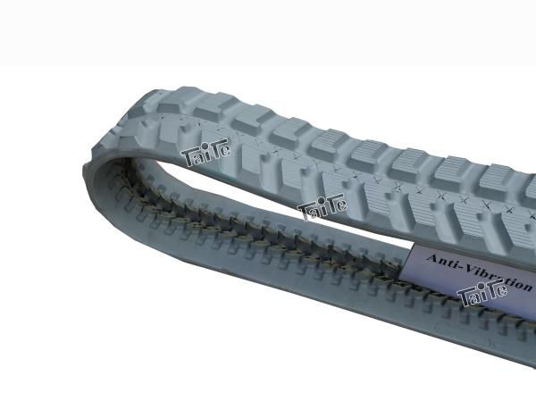 High Running Speed Non Marking Rubber Tracks 230 X 48 X 70mm Non Disintegration
