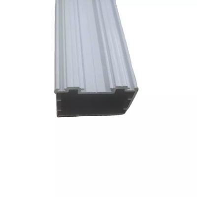 China 6063 het poeder bedekte de Uitgedreven schaduwen van de het Aluminiumrol van het Aluminiumprofiel voor Gordijnspoor met een laag Te koop