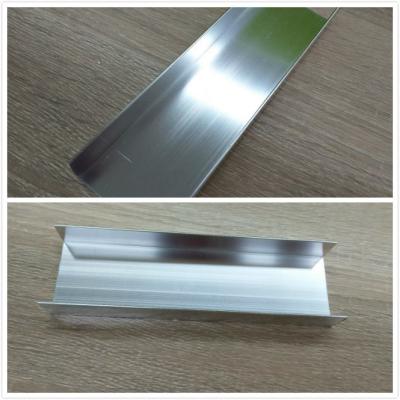 China Silver Brightness Machanically Polished Aluminum Profiles Highly Wear Resistance for sale