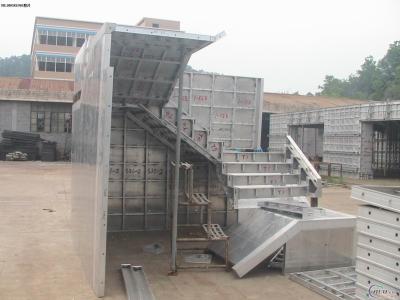 China O molde, a janela de alumínio de prata perfila a capacidade de carregamento alta à venda