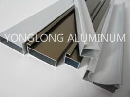 Cina Profilo di alluminio durevole del bordo per la struttura della finestra resistente alla corrosione in vendita