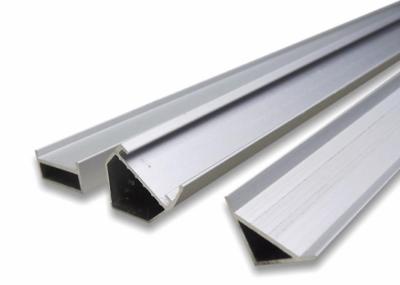 Cina D'angolo montato ha anodizzato l'argento/profilo di alluminio grafite per la striscia leggera in vendita