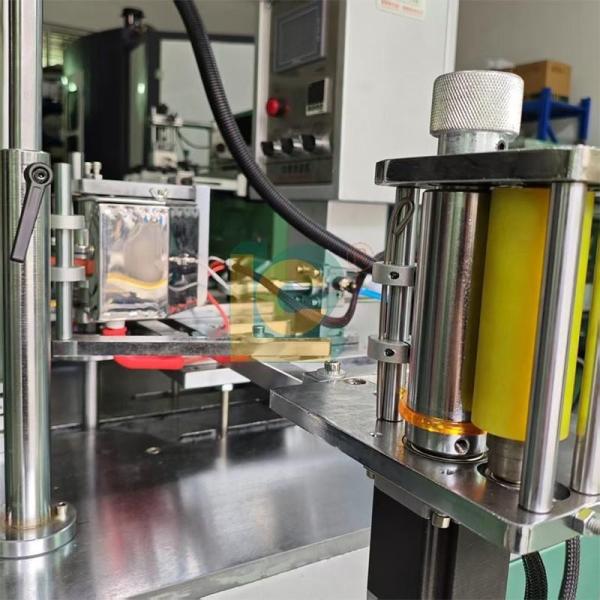 Quality Irregularly shaped bottle cap container edge profiling hot stamping machine for sale