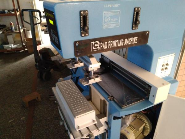 Quality Single Transverse pad printing machines for round applications for sale