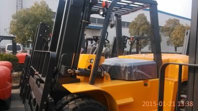 Cina Carrello elevatore diesel elettrico del carrello elevatore a forcale JAC con la trasmissione automatica e Tiro solido in vendita