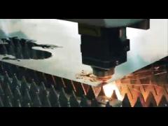 laser cutting machine cutting stainless steel sheet