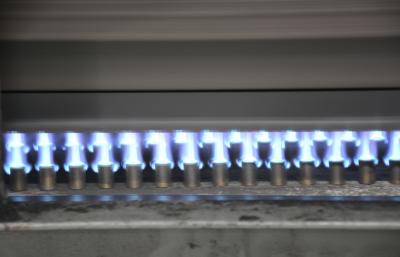 中国 フル オートマチック多色刷り2.0hpアイスクリーム・コーンの生産ライン 販売のため