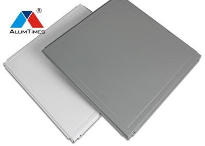 中国 金属の天井の反錆アルミニウム位置は575x575mmの木色をタイルを張る 販売のため