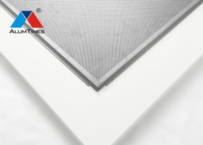 中国 耐火性のNonwovenシートが付いている音響アルミニウム金属の低下の天井のタイル 販売のため