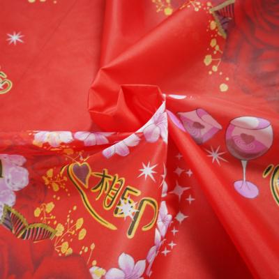 Cina Tessuto festivo rosso 65gsm-100gsm della trapunta del materasso 43D di elasticità eccellente in vendita