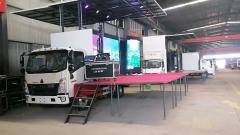 Sinotruck HOWO Мобильный музыкальный сценический грузовик Самоходный светодиодный рекламный грузовик