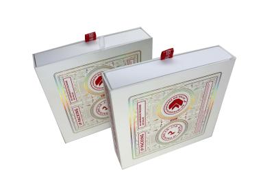 Cina Contenitore di regalo su ordinazione che imballa, contenitore di carta del cartone con tirata del nastro in vendita
