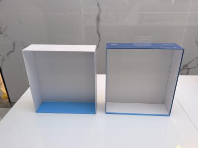 Cina Scatole rivestite di confezione per la vendita al dettaglio con il Hangtag dell'ANIMALE DOMESTICO che imprime rivestimento UV in vendita