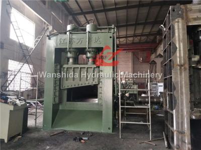 Cina Taglio di 800 Ton Hydraulic Guillotine Scrap Metal in vendita