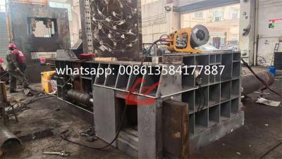 Cina Pressa idraulica per balle di rottami metallici da 200 tonnellate con controllo PLC in vendita
