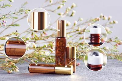 China High grade glass oil bottles, cosmetics bottles, 3ml5ml10ml portable bottles of essential oils, empty bottles for sale
