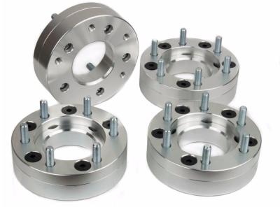Cina I distanziatori durevoli Chrome della ruota della jeep 6x135 hanno anodizzato il veicolo Bolt di 5x127 millimetro in vendita