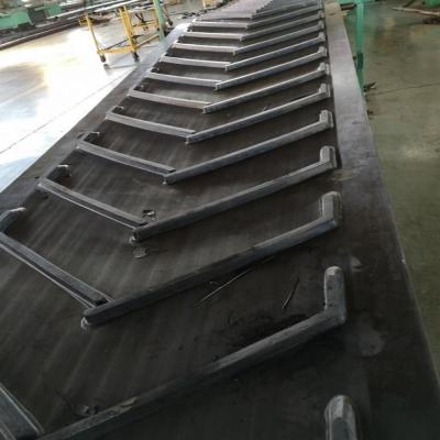 China 8MPa - 25MPa Chevron Pattern Conveyor Belt Anti Slip Heat Resistant Conveyor Belt for sale