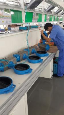 Cina Valvola a 3 vie Valvola pneumatica Attuatore Valvola a sfera Valvole a farfalla in vendita
