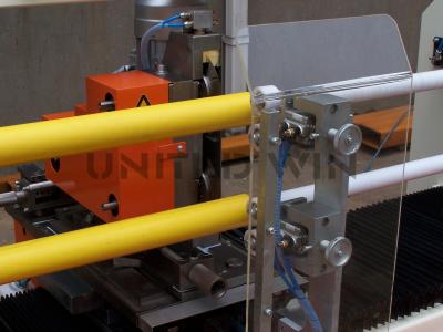 Cina Doppio nastro adesivo di Bopp di entrambi i lati della taglierina dell'asse che fa macchina 380V in vendita