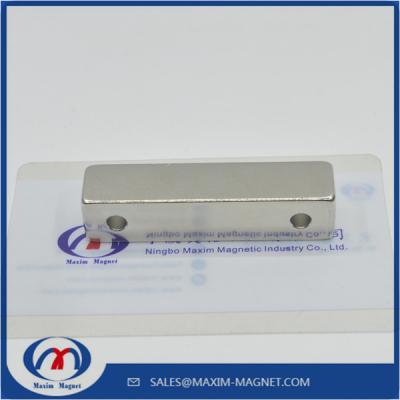 China N52 Super Long Rectangular Neodymium Countersunk Bar Magnet en venta