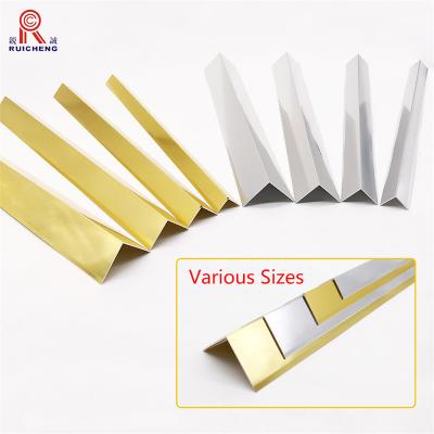 Cina Il profilo L di alluminio di transizione modella le strisce ceramiche di angolo del protettore di bordo della disposizione in vendita