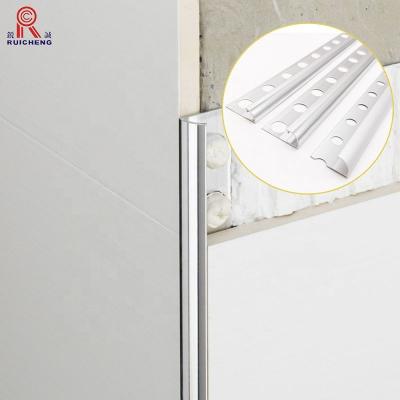 Cina Le mattonelle d'angolo di alluminio bronzee sistemano il materiale di alluminio di spessore 6063 di 0.55mm in vendita