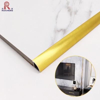 Cina Le mattonelle d'angolo di alluminio bronzee sistemano il materiale di alluminio di spessore 6063 di 0.55mm in vendita