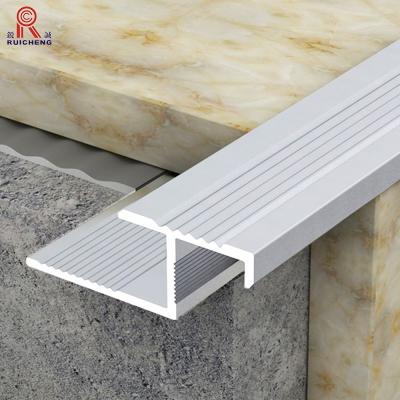 Cina scala Bullnose di alluminio che fiuta, fiutare di alluminio non radioattivo di 2.5m del bordo della scala in vendita