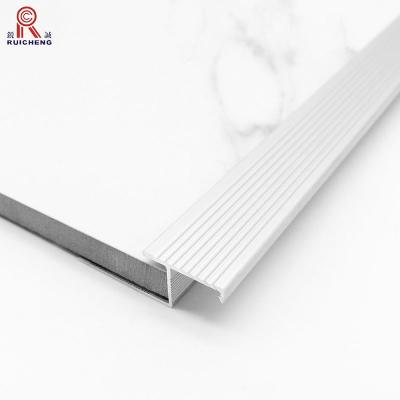 Cina Non slitti la scala di alluminio che fiuta il rivestimento della polvere di lunghezza della disposizione 3m del bordo in vendita