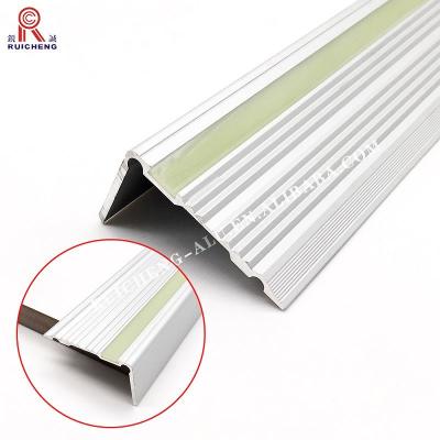 China De Trede die van het antioxidatiealuminium Randversiering T5 voor vinylbevloering besnuffelen Te koop