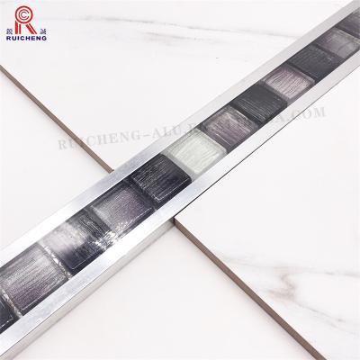中国 建築材料の磨かれた金属の Listello のボーダーは壁の床のための 2.4 - 3m を整えます 販売のため