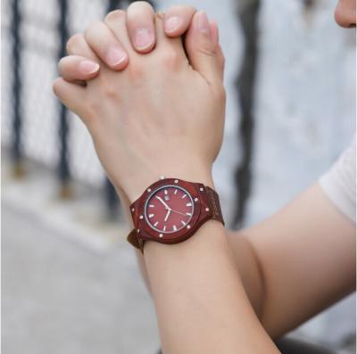 Cina L'esposizione analogica del quadrante progetta gli orologi per il cliente, uomini impermeabilizza l'orologio del legno in vendita