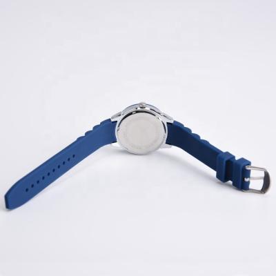 Cina Orologio nuovissimo di polsino dell'orologio del silicone per le donne DWG--R0058 in vendita