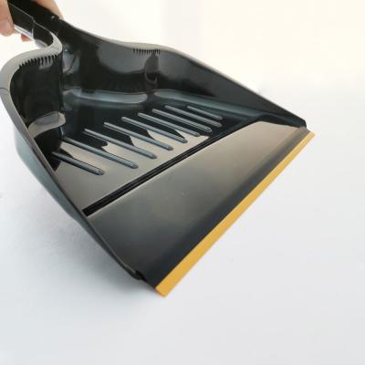 Cina Clip enorme di plastica sul bordo 34x38x9cm del PVC di paletta per la spazzatura in vendita